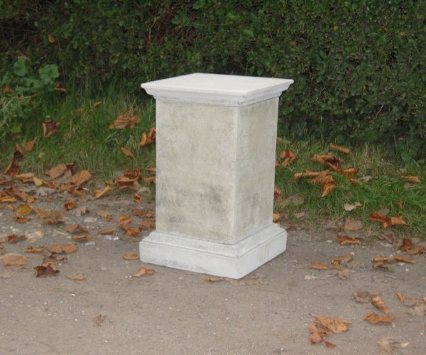 Single Classic Plinth - Stone Garden Ornaments & Garden Statues in UK