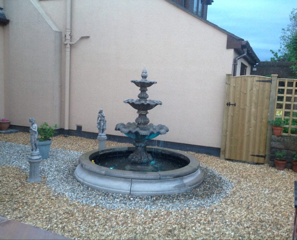 3 Tiered Windsor Fountain, Medium Cambridge Double Pool Surround ...