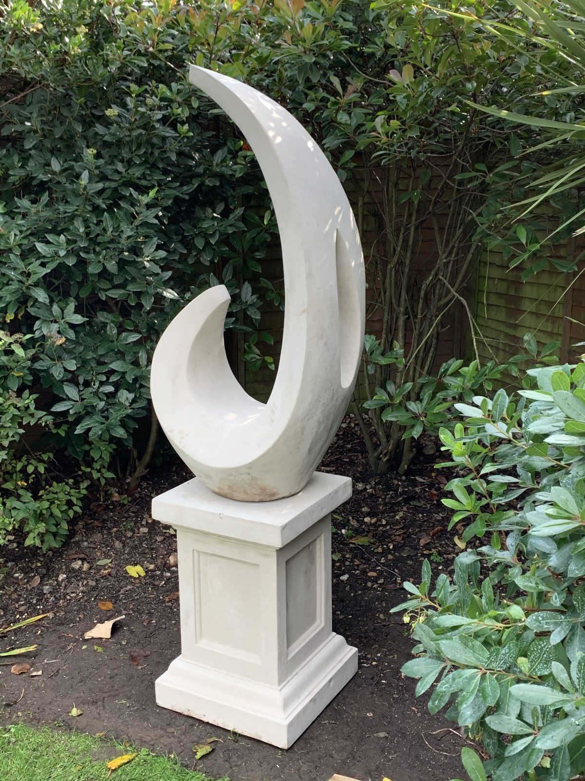 Shard Sculpture on Panel Plinth - Stone Garden Ornaments & Garden ...