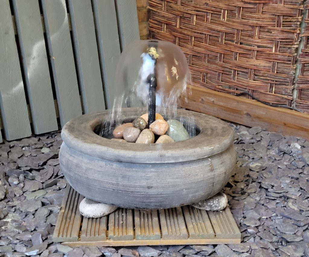Pebble pool water fountain - Stone Garden Ornaments & Garden Statues in UK