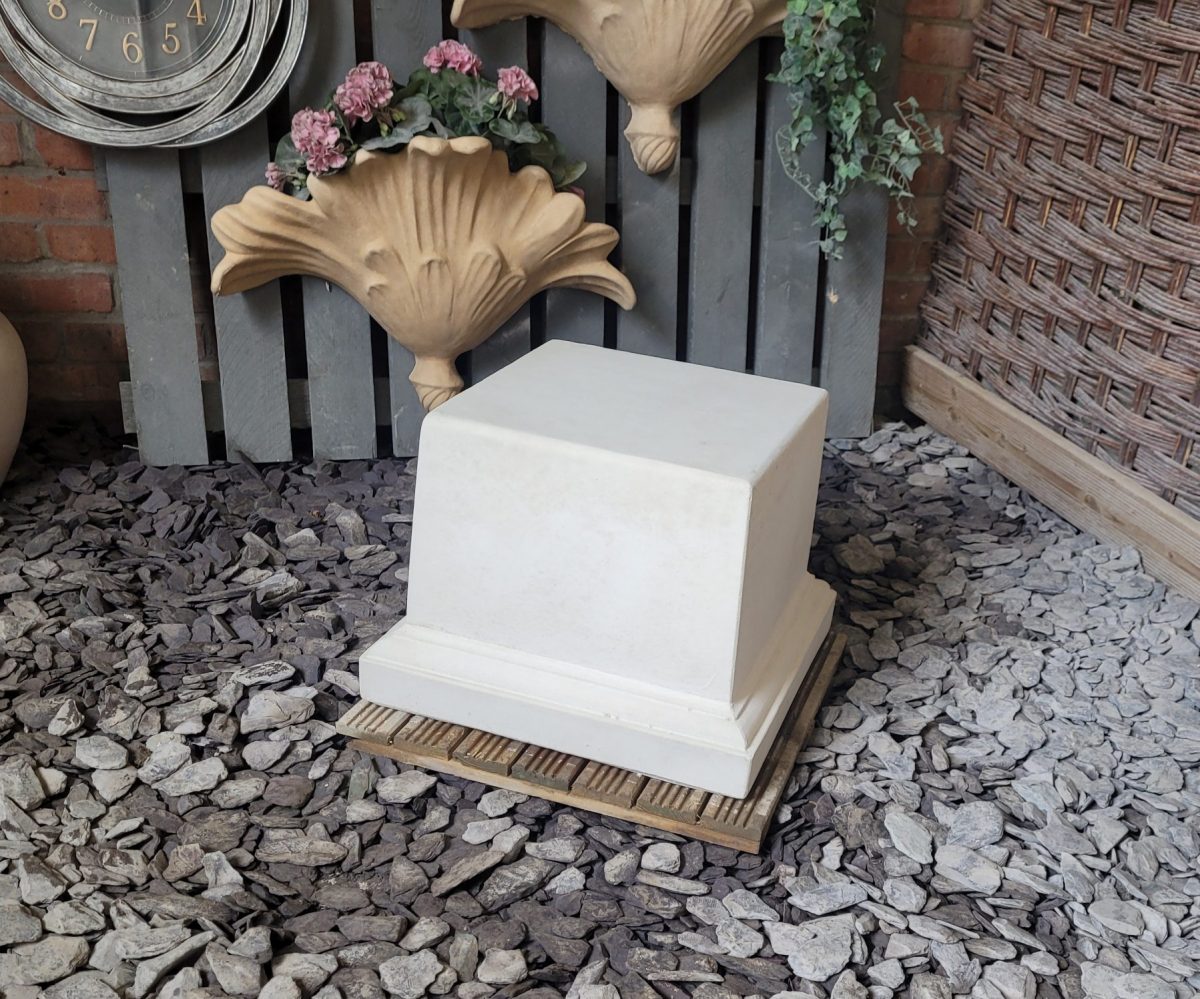 Stone Plinths | Garden Plinths