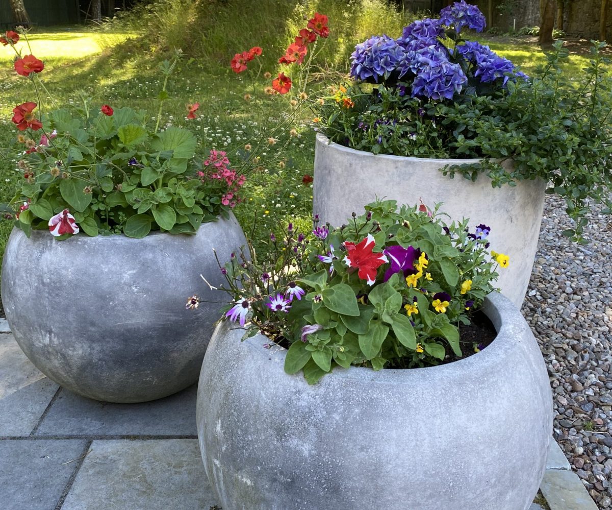 Outdoor Garden Stone Tub Planters and Stone Trough Planters for Sale